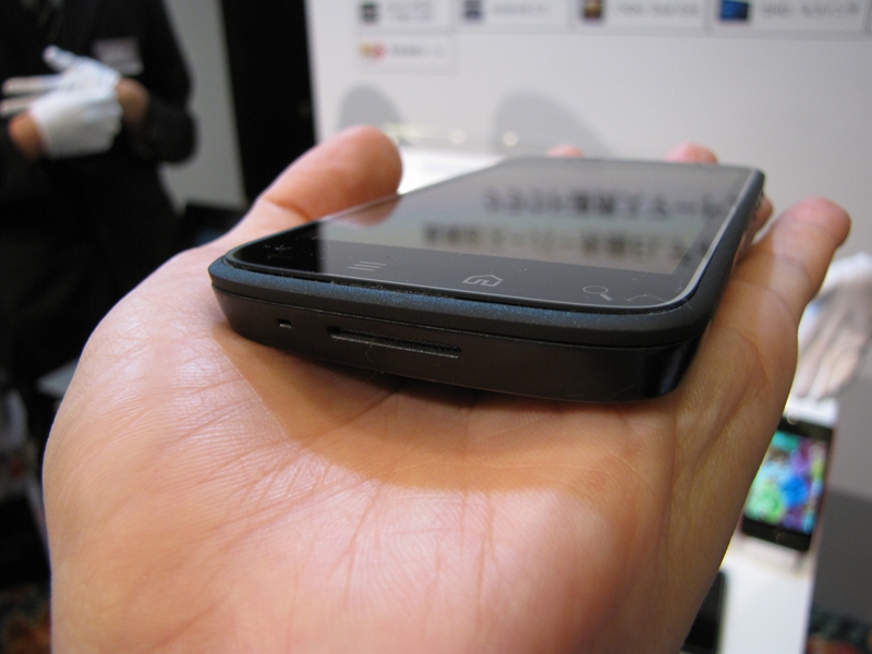 DELL Streak Pro 101DL - ソフトバンクからDELL製Androidスマートフォンが3月3日より発売開始！4.3インチ、1 ...